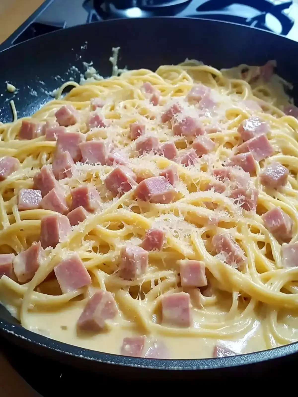 Irresistible Creamy Ham and Cheese Pasta: A Slow-Cooker Classic